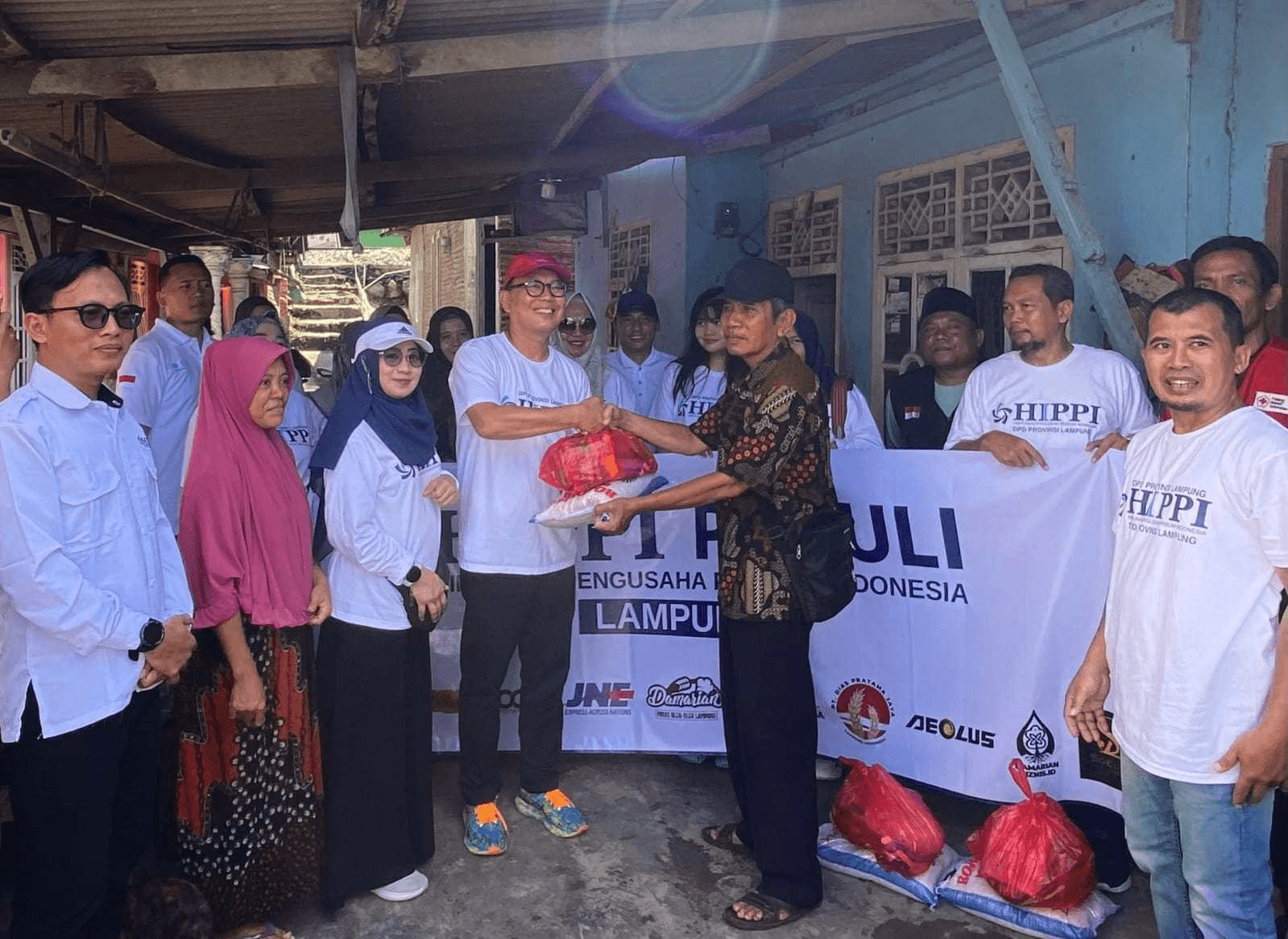 HIPPI Lampung Salurkan 1,25 Ton Beras dan Bantuan Lainnya untuk Korban ...